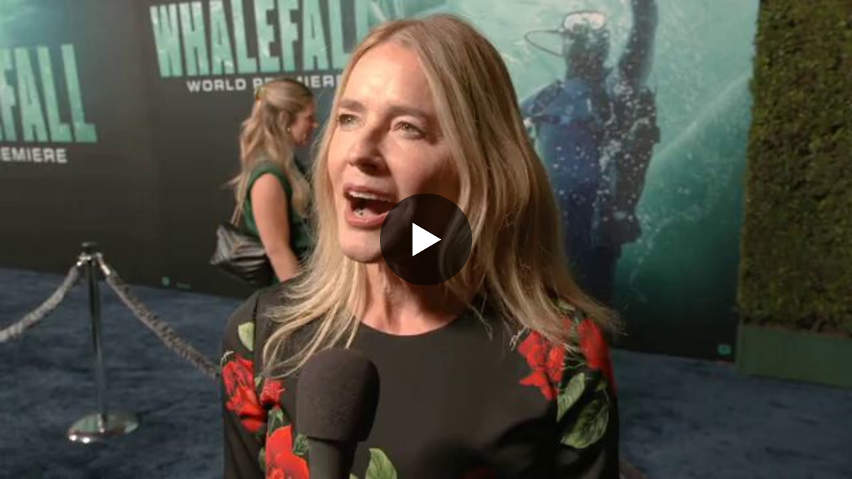 On X Whalefall Premiere Elisabeth Shue Zara Gardiner 7480
